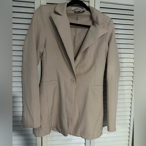 PrettyLittleThing | Jackets & Coats | Plt Blazer | Poshmark